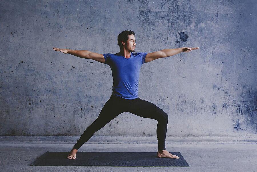 So klappt's mit der Taube im Yoga - auch als Anfänger